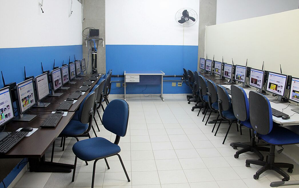 Prefeitura inaugura décimo laboratório de informática em escola ...